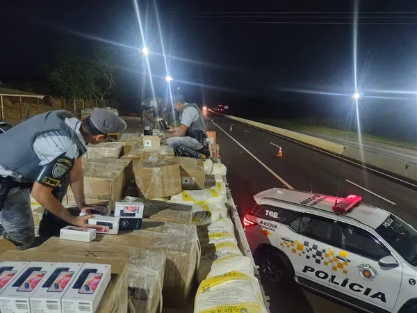 Homem é Preso Com 200 Mil Maços De Cigarro Em Rodovia Próxima De